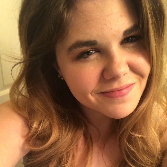 Brittney's Closet (@brittneyt1122) | Poshmark